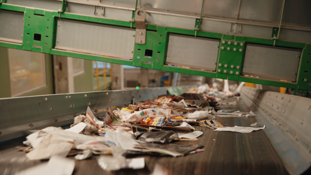 Ragn-Sells: Plastic Packaging Waste and Waste Paper Sorting Line - Azortum